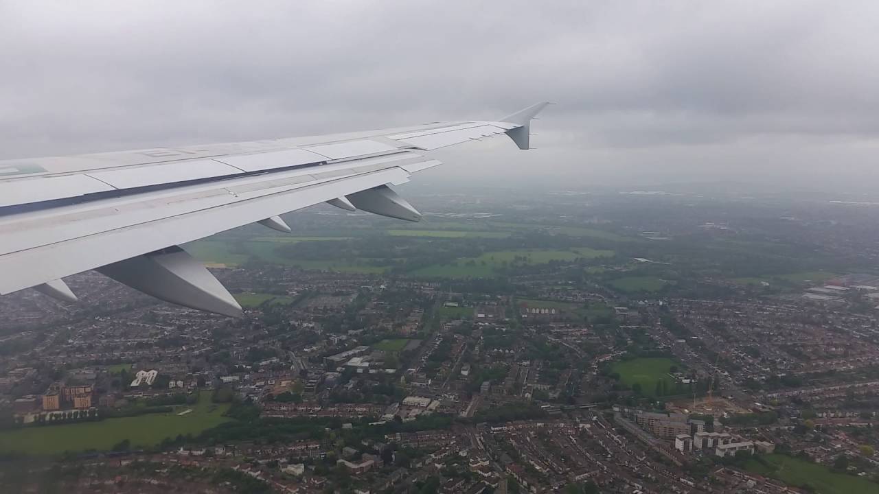 Alitalia A321 bad weather landing at London Heathrow - YouTube