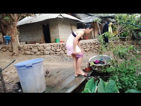 Tante cantik Asli Pegunungan mandi di sore Hari,, segerr buger manyerrr!! kauj hmoob da dej nawb