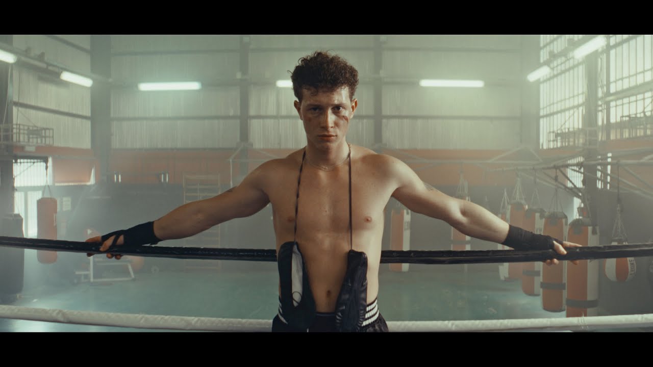 WAX - Ballerine e Guantoni - Official Video - YouTube