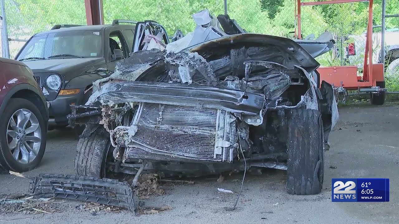 One dead, four injured after crash in Connecticut - YouTube