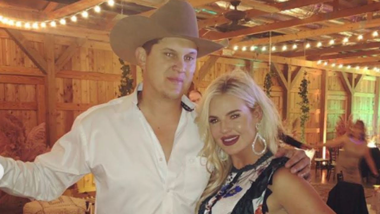 Jon Pardi Pulls Off Epic Engagement Proposal On Stage - YouTube
