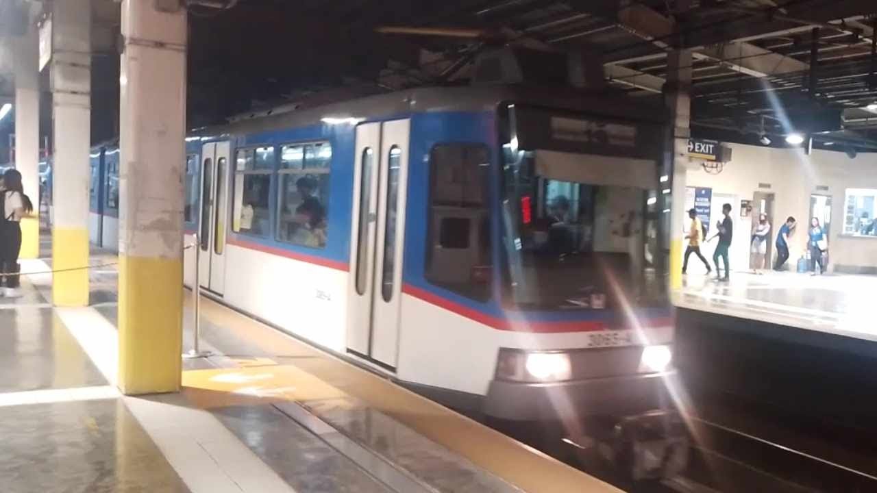 MRT 3 Front Cab view Train ride from Magallanes to Taft Avenue ...