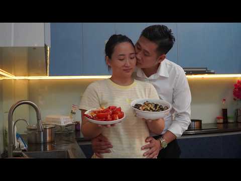 Does CEO Tuan still have feelings for the single mother like before? They look so happy together.