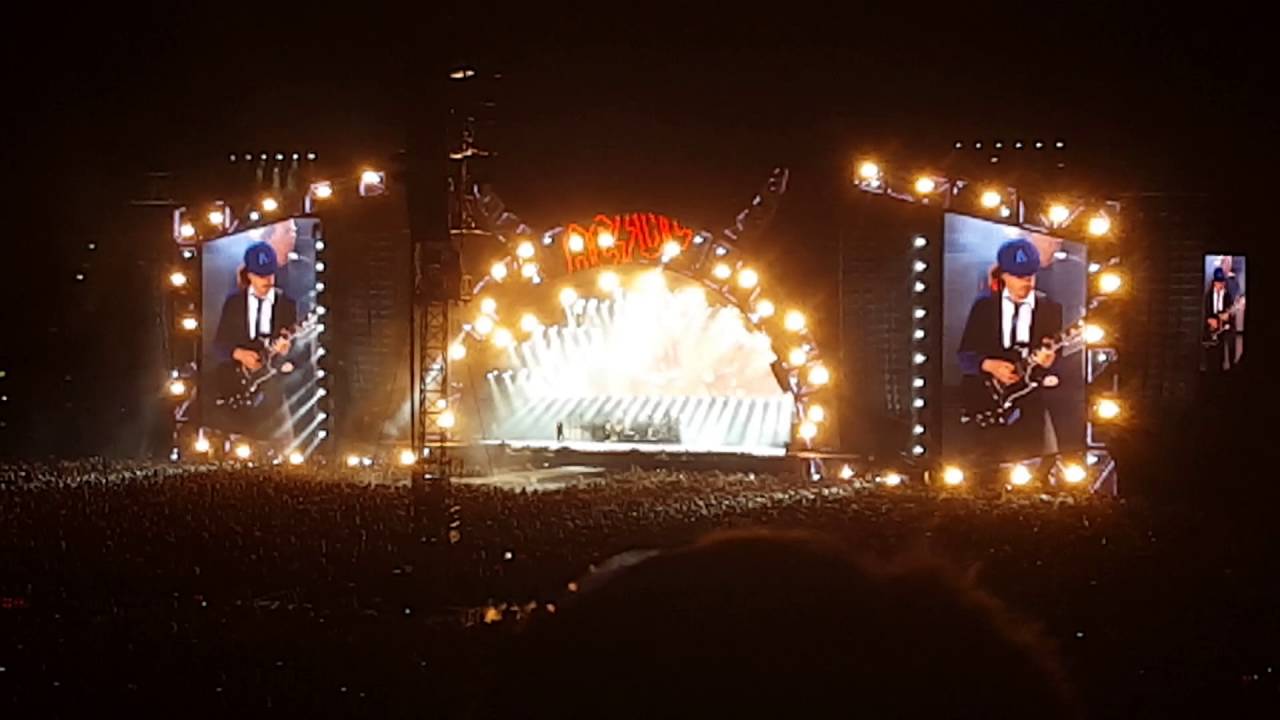 AC/DC Rock or bust + Shoot to thrill Domain stadium Perth - YouTube