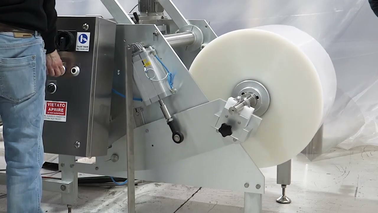 THERA650 integrated line for cheese wedges Packaging&Robot loading ...