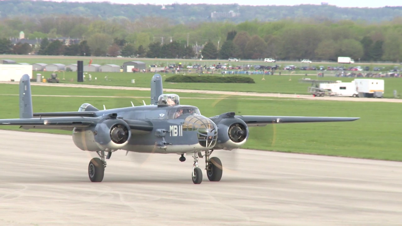 B-25's Landing at NMUSAF B Roll Part 2 - YouTube