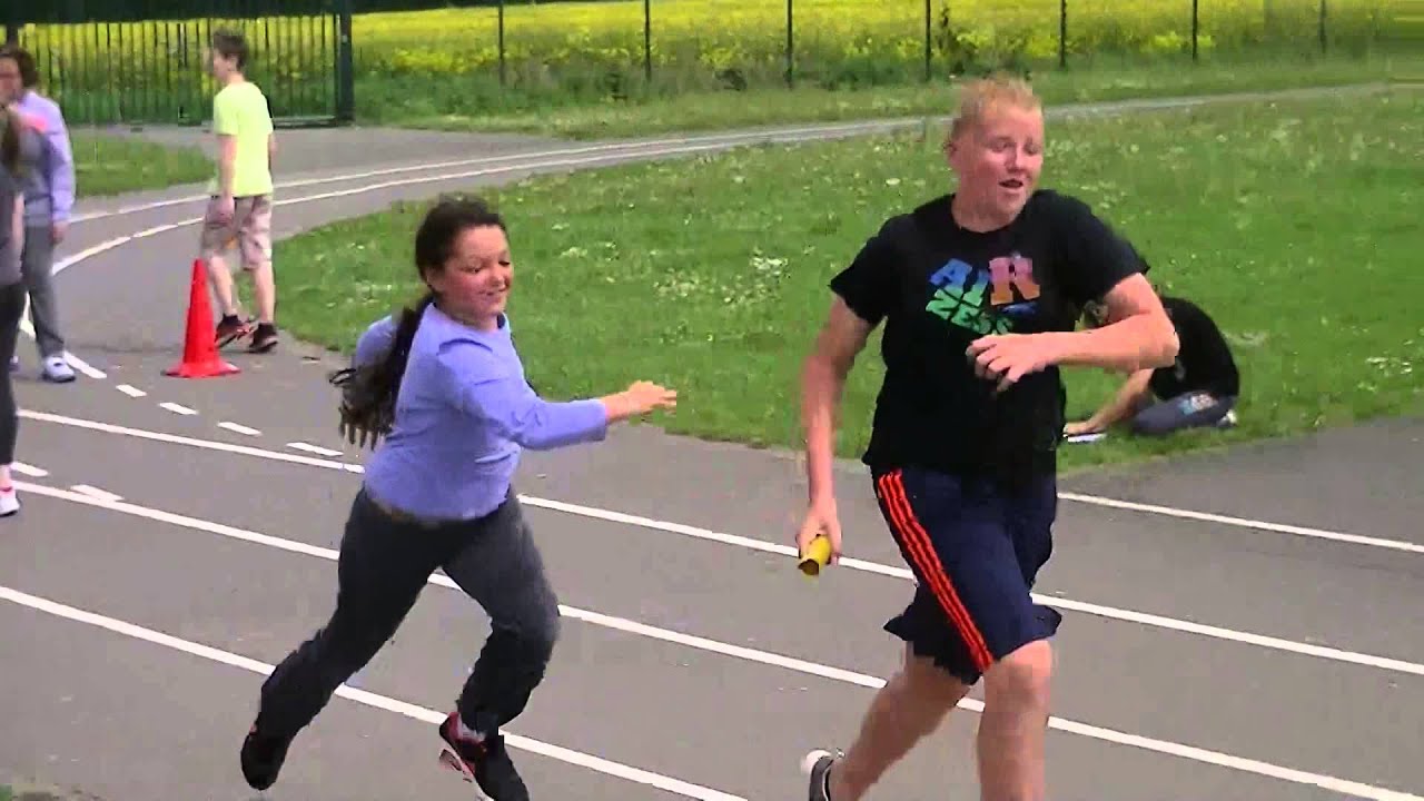 relais vitesse: transmission en cours - YouTube