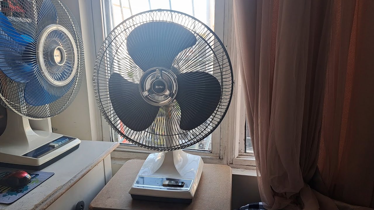 Lasko 16" Desk Fan 3151 (Early 90s) - YouTube