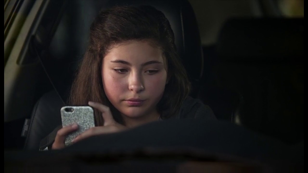 [3X02] Samantha Arias (reign) and Ruby scenes Pt 1 - Supergirl - YouTube