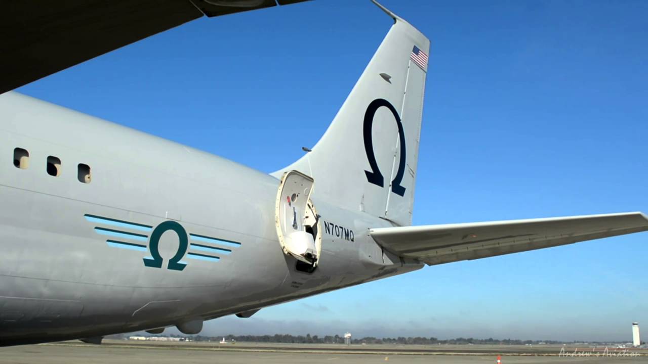 Inside The Omega Tanker Boeing 707-300 [HD] - YouTube