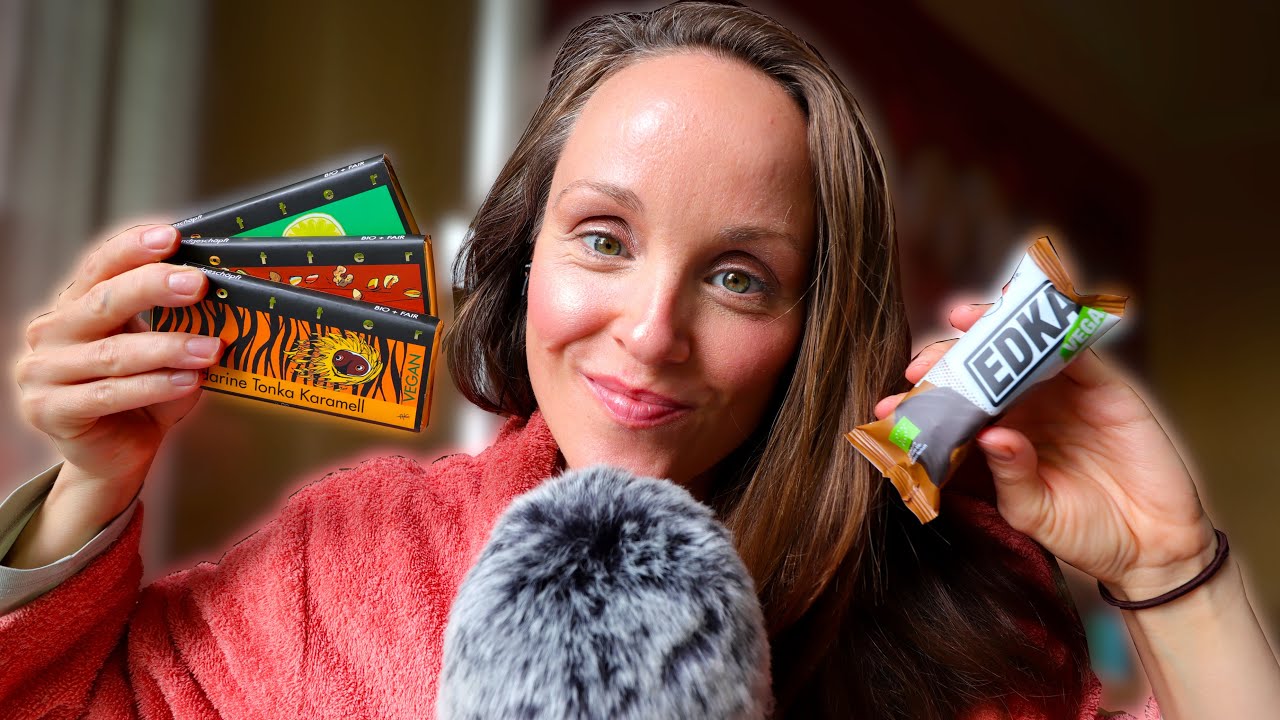 ASMR ON MY WINDOW SILL 🧡🍫🍪 MY FAVORITE CANDY BARS, CHOCOLATE, COOKIES ...