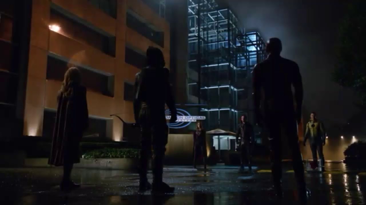 Green Arrow With Kryptonite Arrow | Arrowverse - YouTube