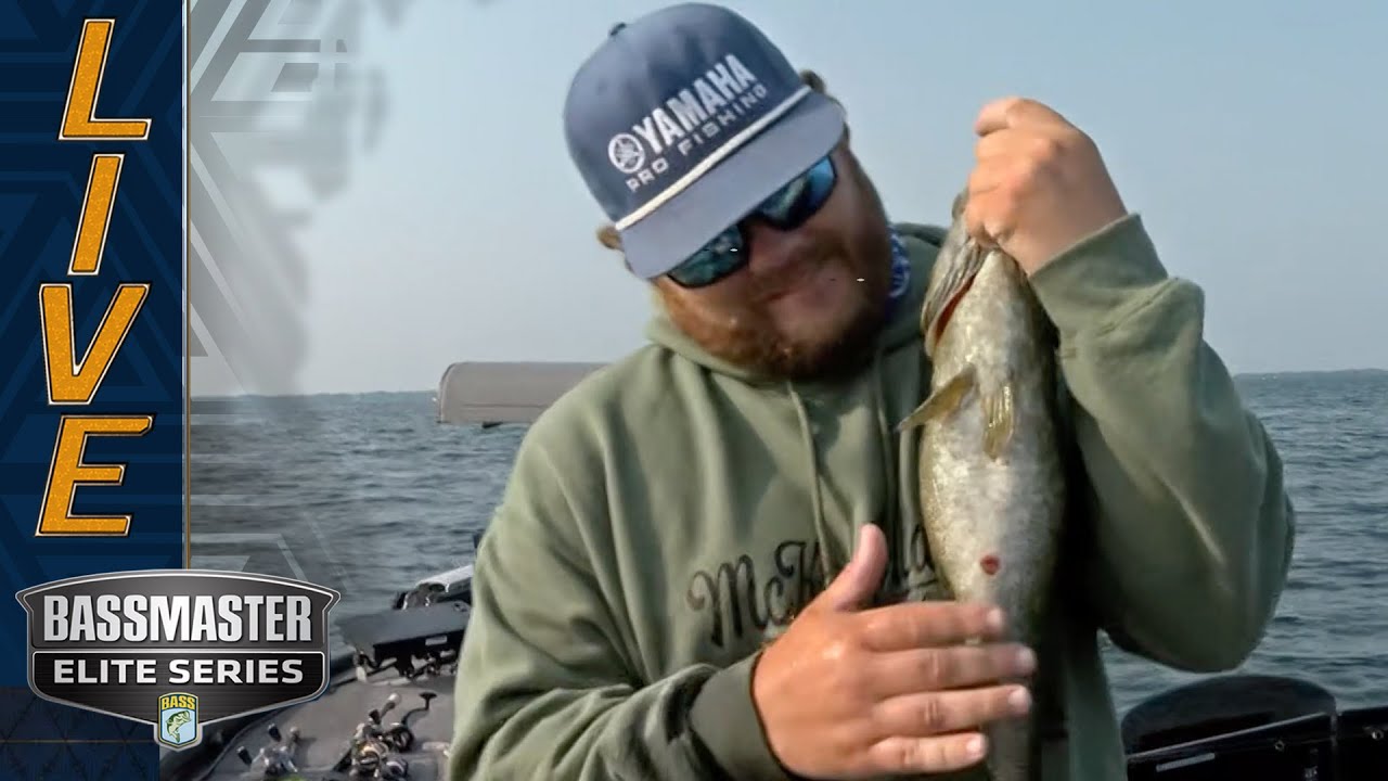 Robert Gee's incredible start to Day 2 at the St. Lawrence River - YouTube