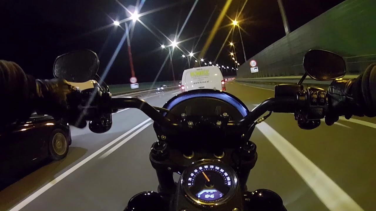 Low Rider S 2020 - Crosstown night ride/Vienna - YouTube