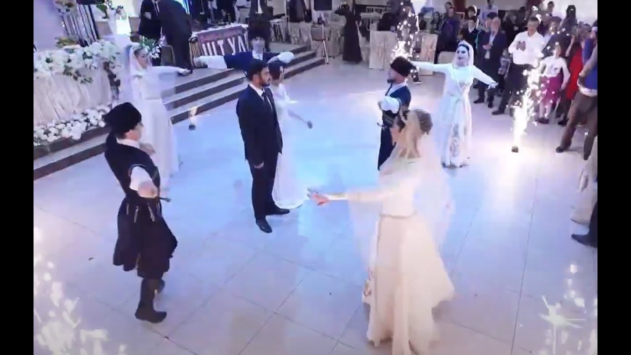Lezgin dance at a Lezgin wedding #lezginkadance #lezginka #lezgi # ...