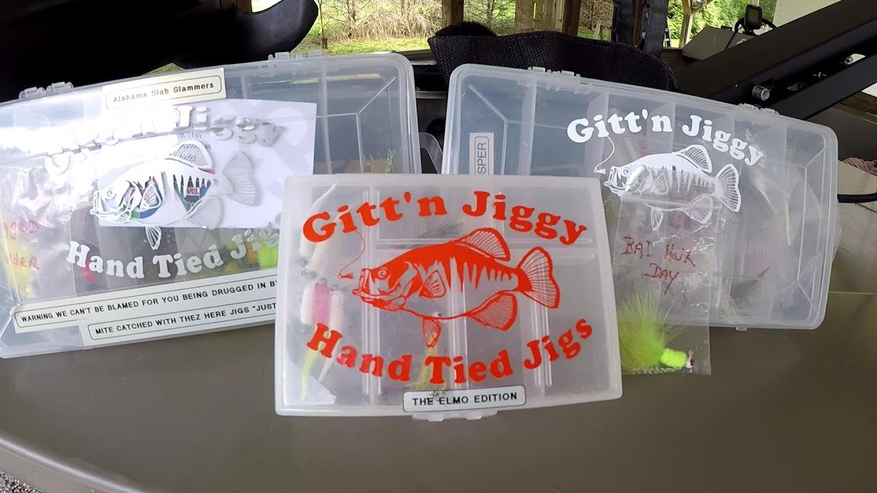 Crappie Fishing Docks With Gitt'n Jiggy! Hand Tied Jigs - YouTube