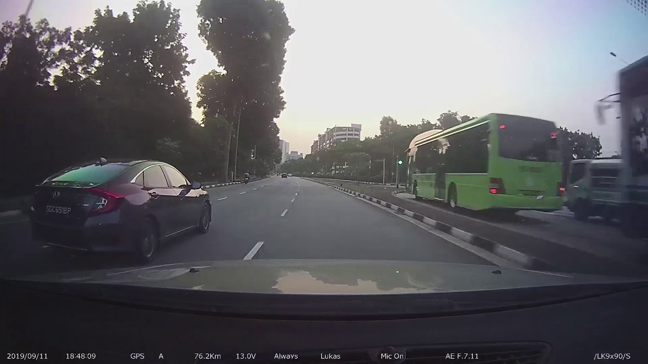 SGC6918P, abrupt lane change, inconsiderate driving - YouTube