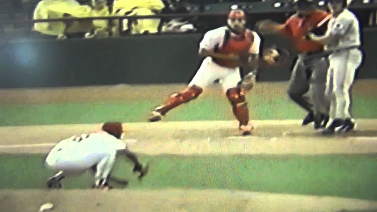 Pudge Rodriguez Picks Off Runners! Texas Rangers - YouTube