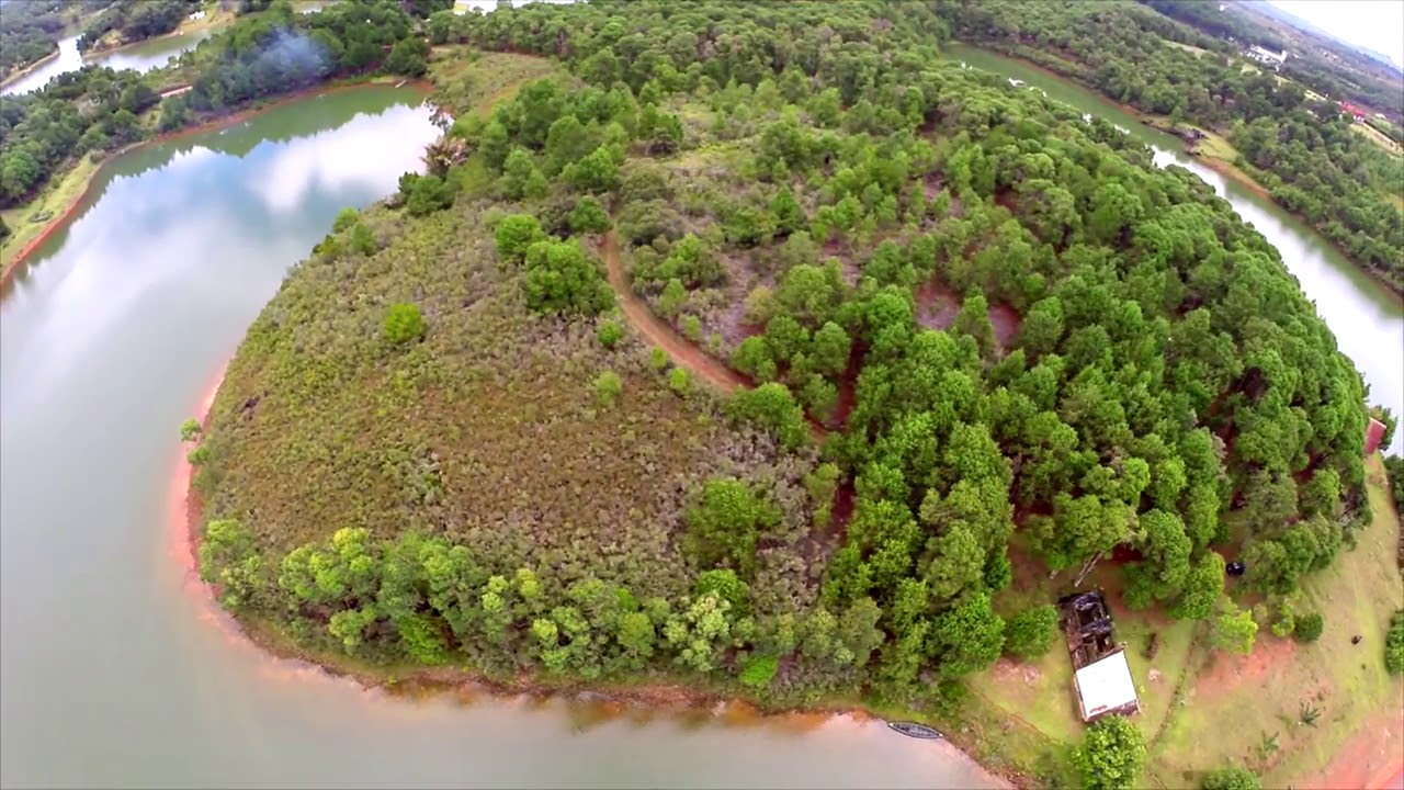 “Le Domaine du Lac“ Mantasoa - YouTube