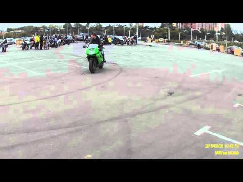 Wheelie and crash yamaha vmax 1200 - YouTube