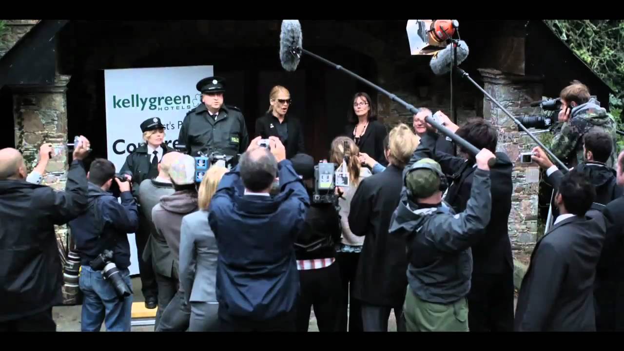 HOLY WATER - TRAILER IN ITALIANO - YouTube