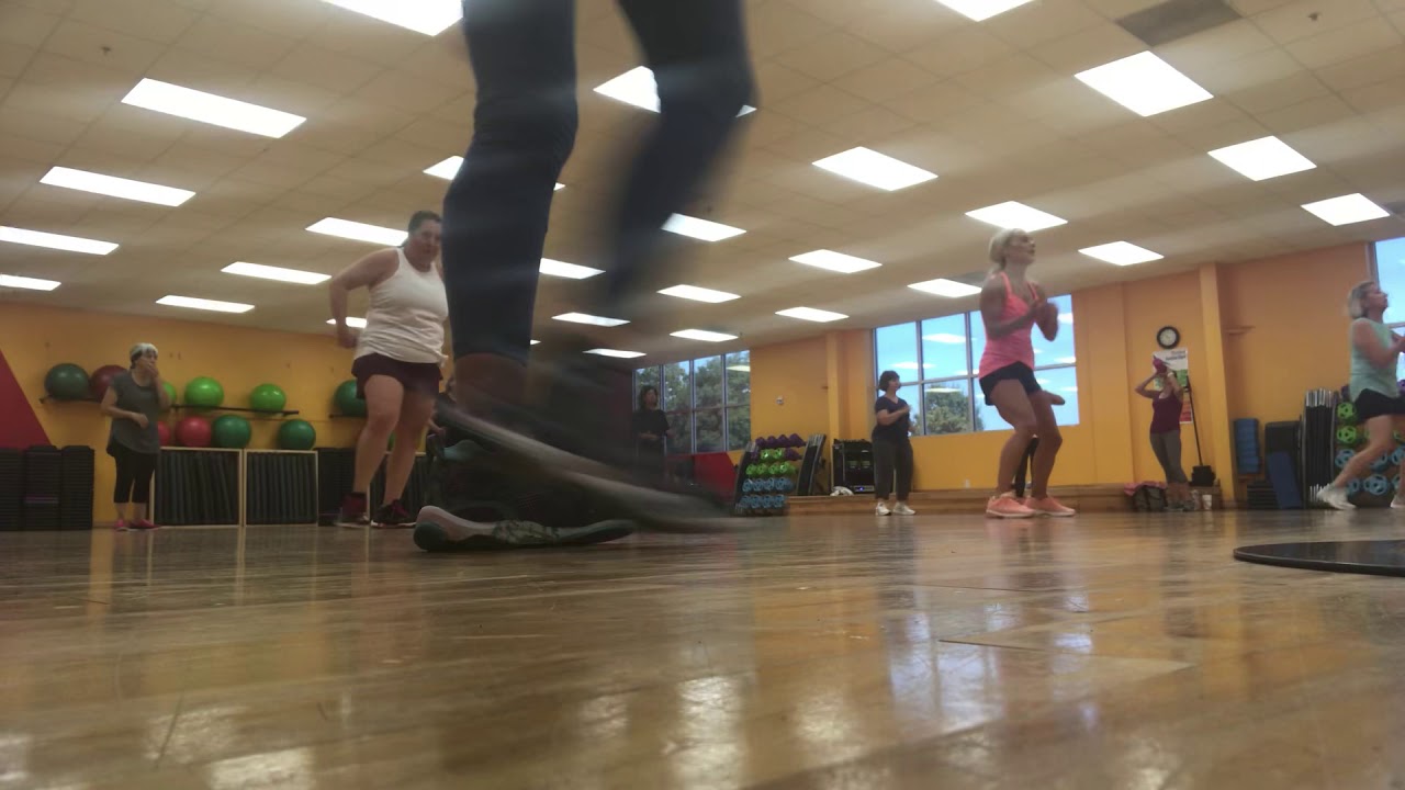 Judy Cowan Turbo kick round 90 - YouTube