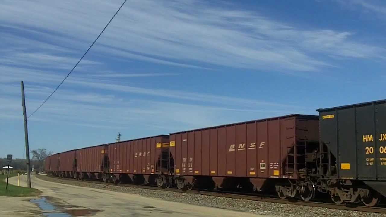 BNSF Ore Train, All EMD Power! - YouTube