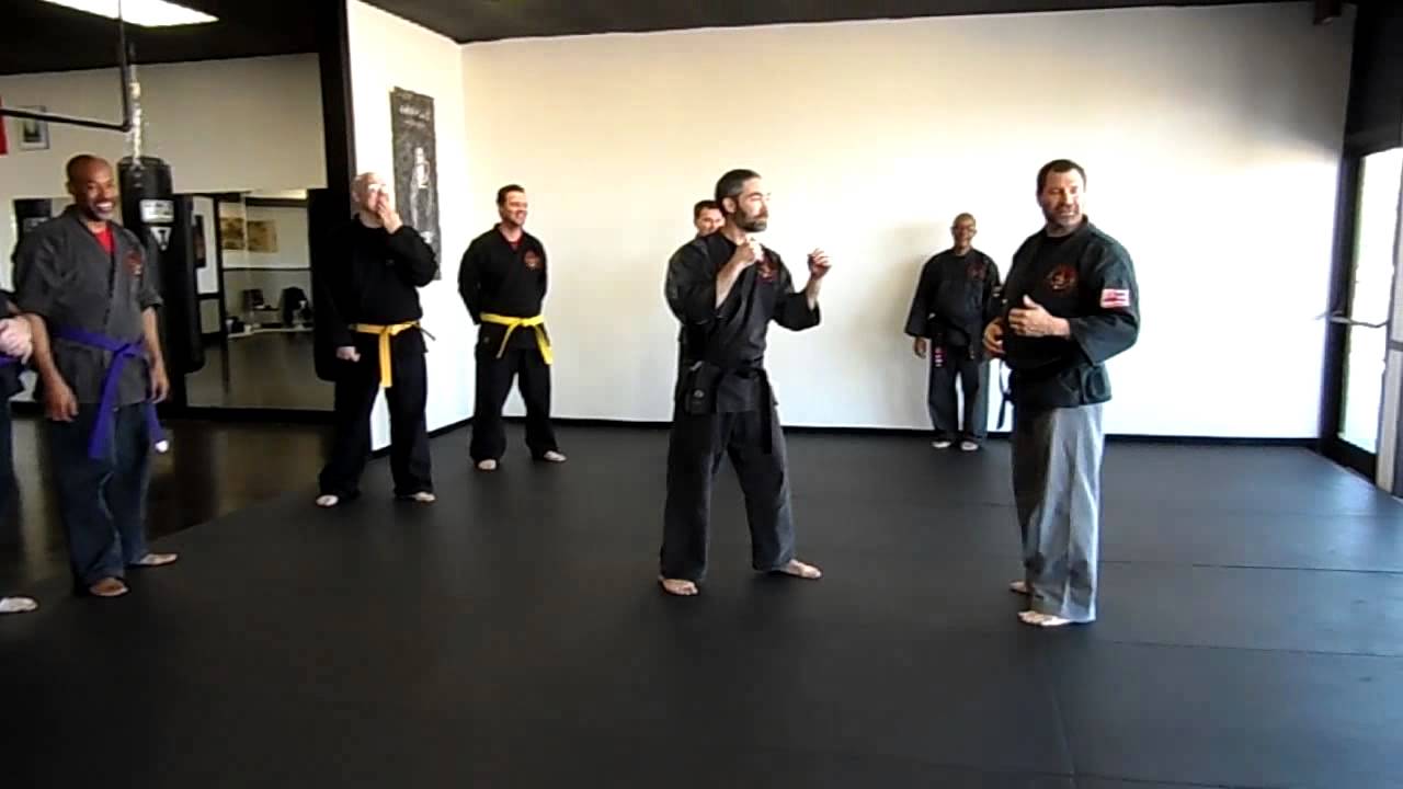 Kajukembo technique uniting flow and jujutsu - YouTube