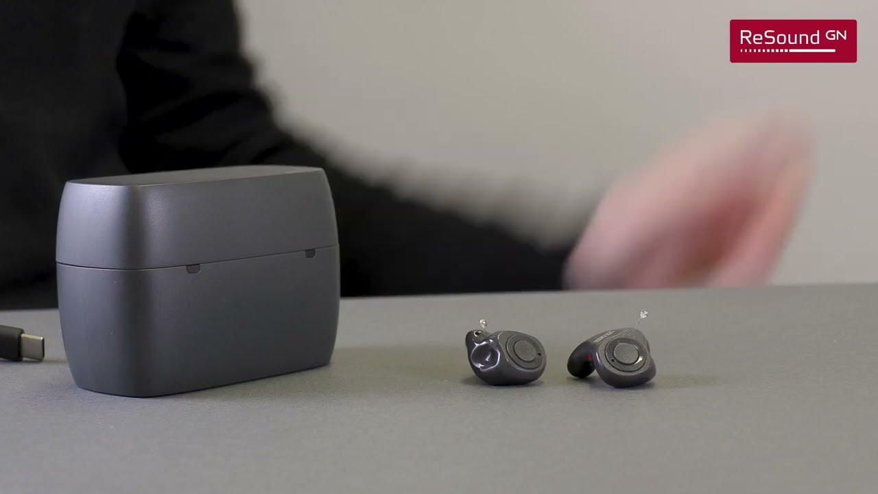 Custom by ReSound hoortoestel opladen | Oogvoororen - YouTube