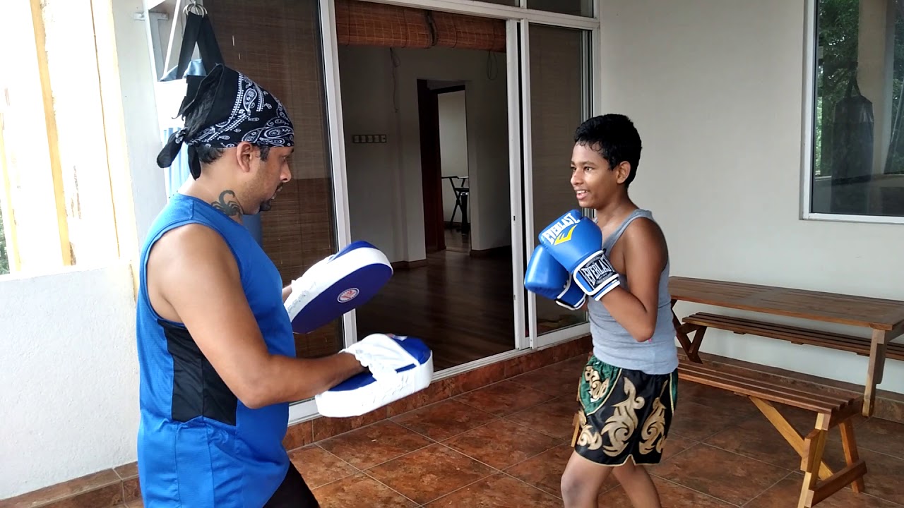 Yash Nanayakkara Mauythai kick boxing - YouTube