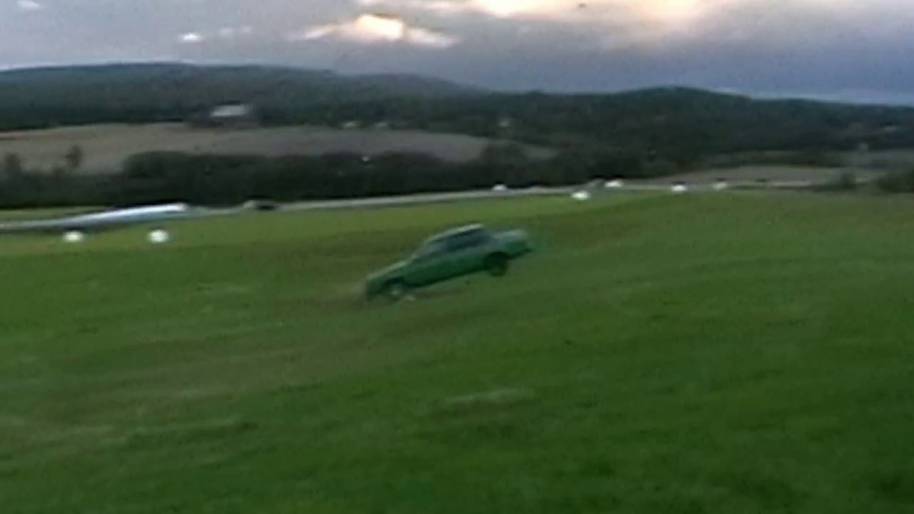 Volvo 740 jump and crash ! - YouTube
