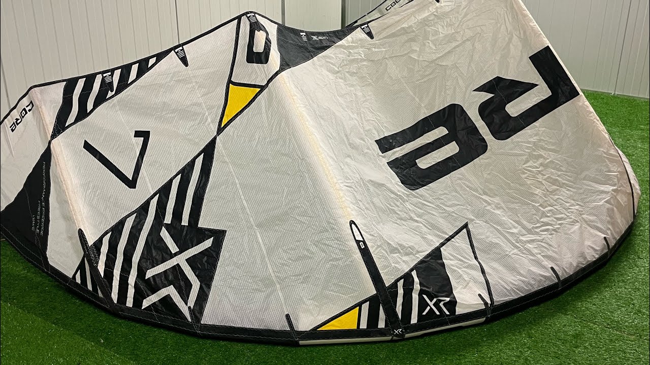 Secondhandkites.com - Core XR6 7m - YouTube