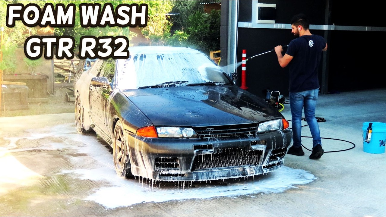 NISSAN SKYLINE R32 GTR - DEEP CLEAN Auto Detailing -ASMR - YouTube