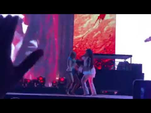 Selena Gomez taki taki Coachella 2019 live streaming cardi b DJ snake blackpink performance