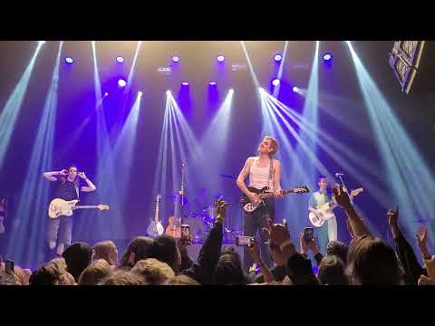 Spacey Jane - "Booster Seat" - November 4, 2022 - Studio @ The Factory ...