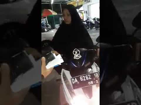 Wanita tercyduk ngutil di indomaret banjarmasin