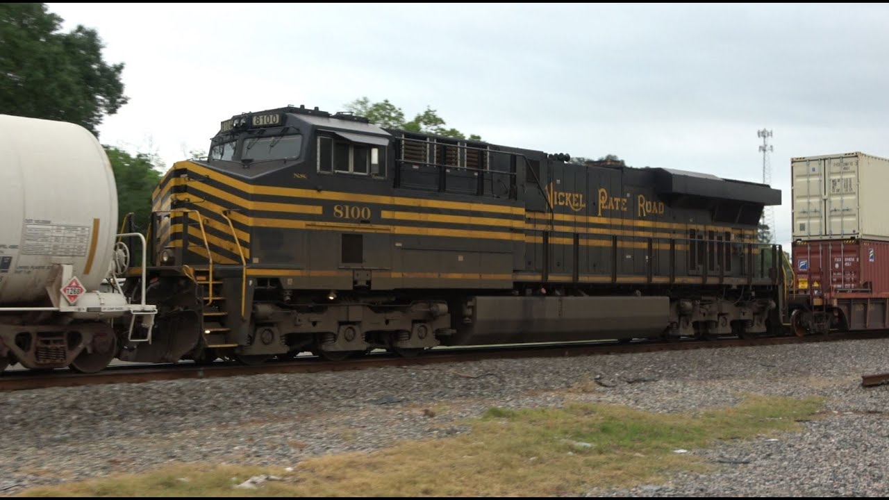 UP 3066 Leads MHOAS w/ NS 8100 Mid DPU - Spring, TX 4/5/2023 - YouTube