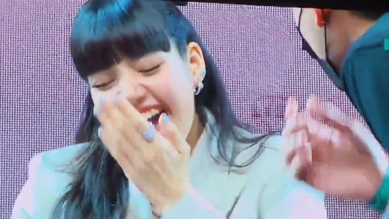 Lisa so Awesome! Teasing Fanboy Over Special Great LisaxDentiste ...