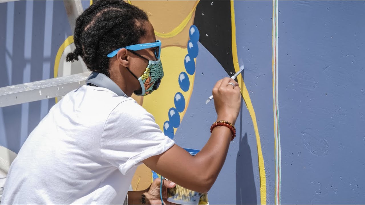 Sabrina Davidson speaks about her mural on the Art North building - YouTube