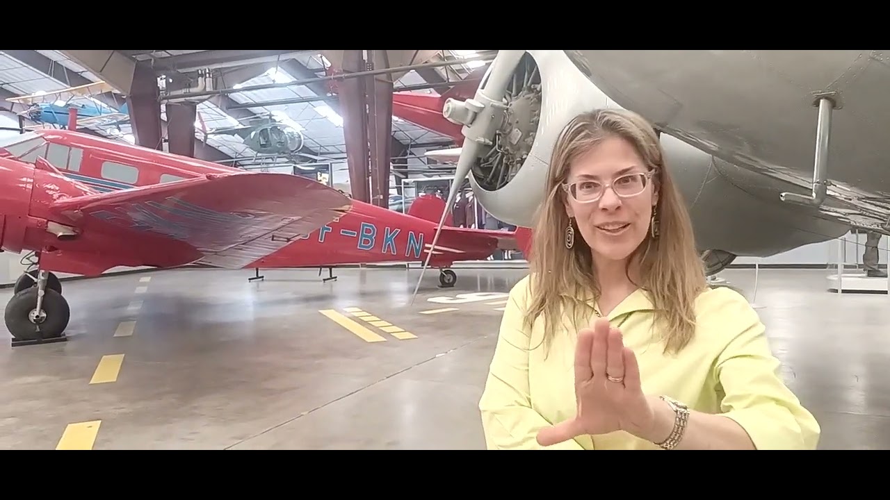 Interview with Space and Aviation Artist Michelle Rouch. - YouTube