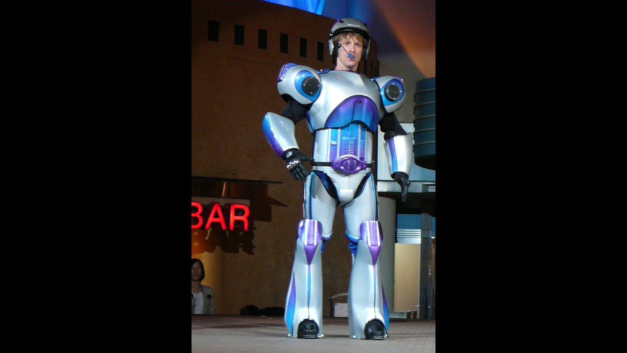 Robot Mime Movement by Western Performer Based in Asia - YouTube