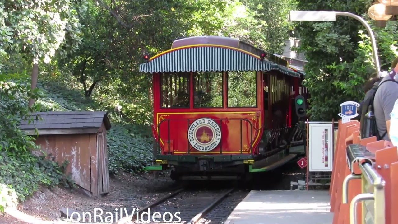 5/16/22 Pt.4: The Disneyland Railroad: Trains spotted in Tomorrowland ...