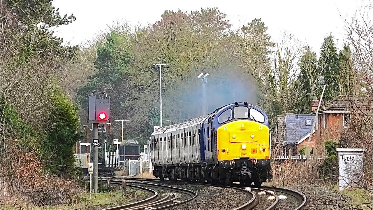 ROG 37800 with 319369 for scrap! 5Q79 Allerton depot - Newport docks ...