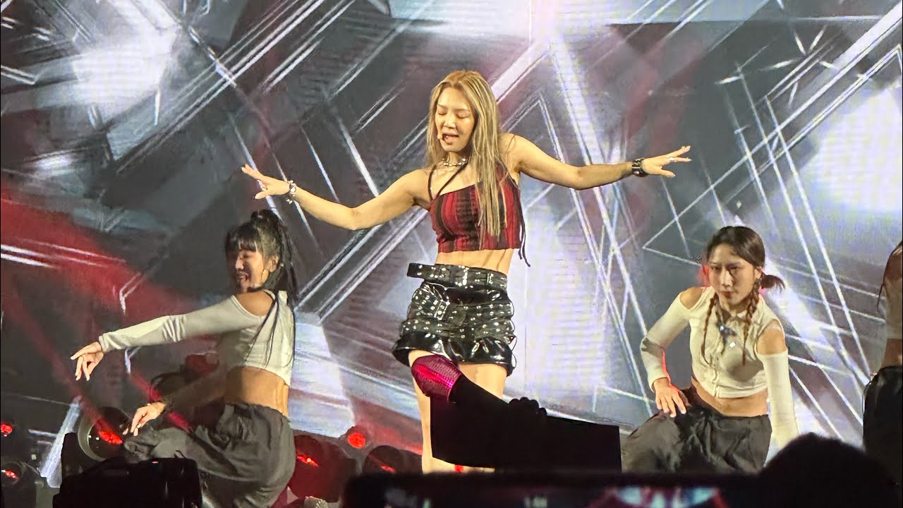 Hyoyeon - Second | MIK FESTIVAL PARIS | 230218 - YouTube