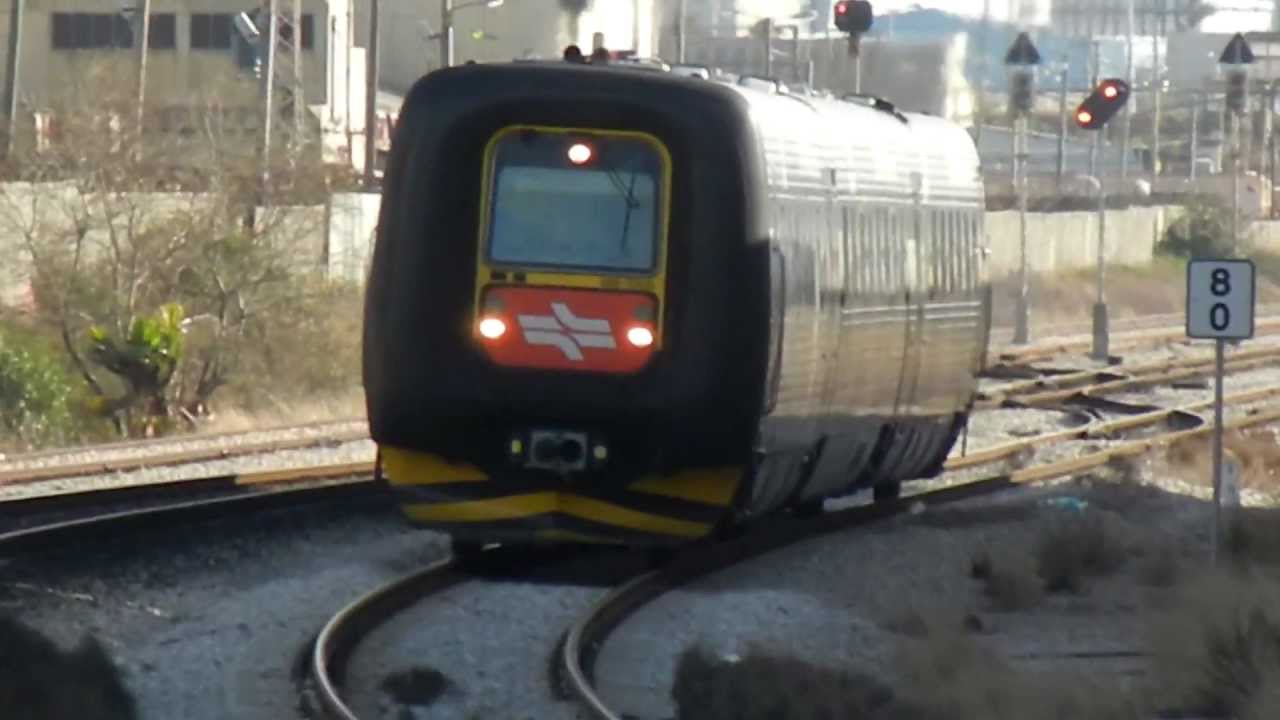 IC3 מערך מס' 5 רכבת פרברית לקריות ליד מגדלי חוף הכרמל - YouTube