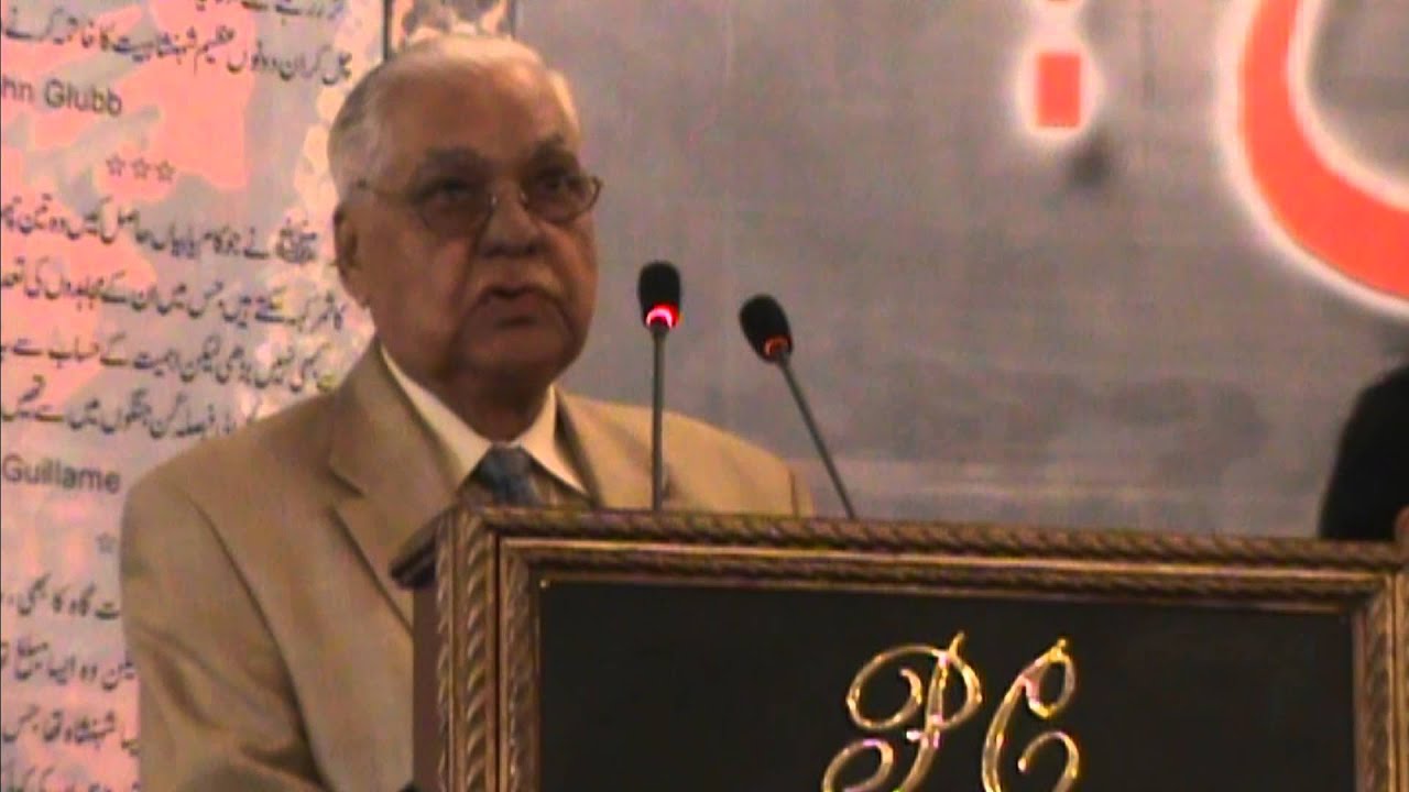 Abrar Hasan speaking at the introduction of KyoN Ho Tabiyyat Mein ...