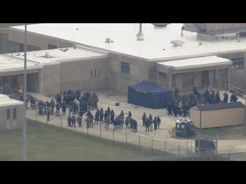 Deadly takeover highlights understaffing at many U.S. prisons - YouTube