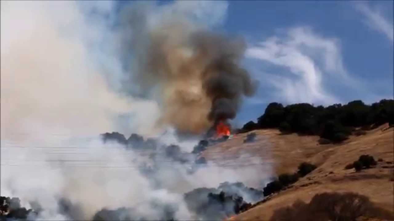 Cal Fire Retardant Drop. - YouTube