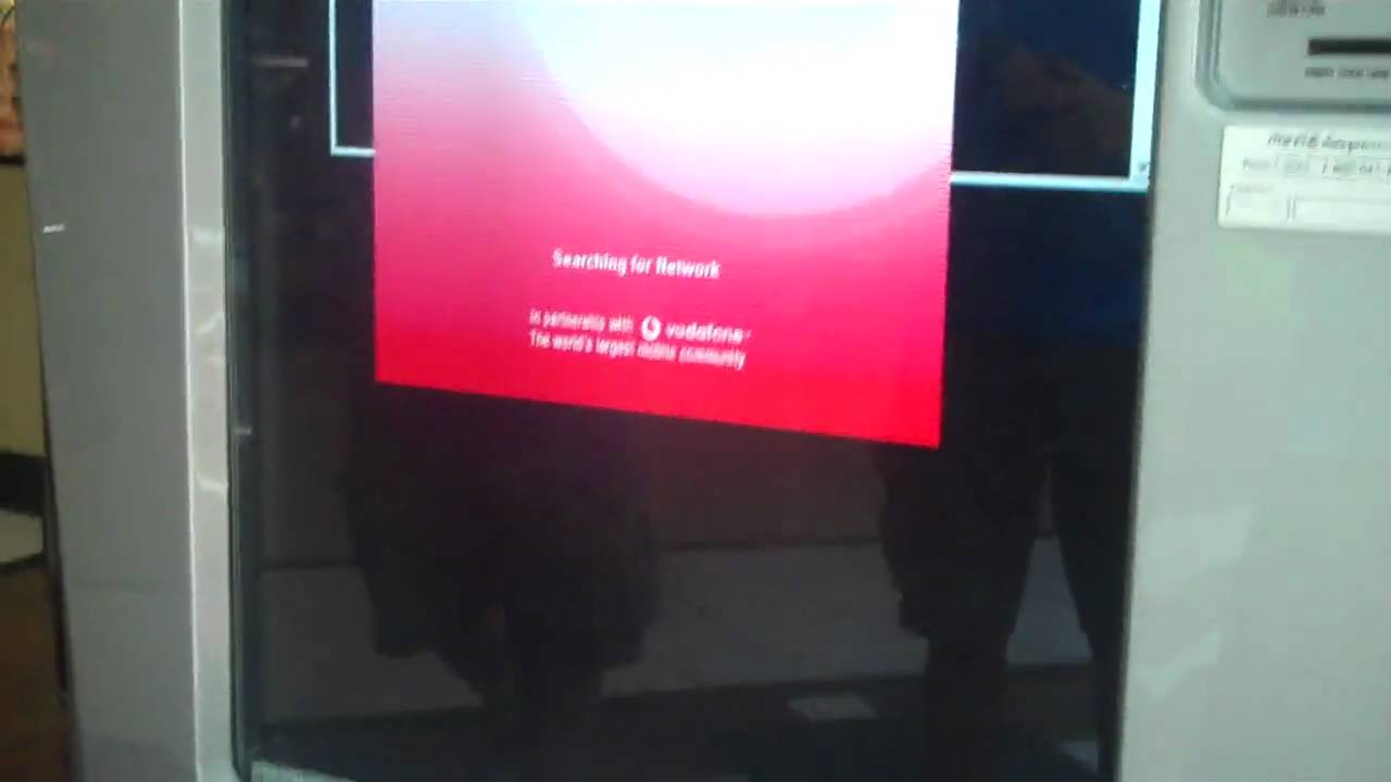 A Coca-Cola Vending Machine Running Windows XP? - YouTube
