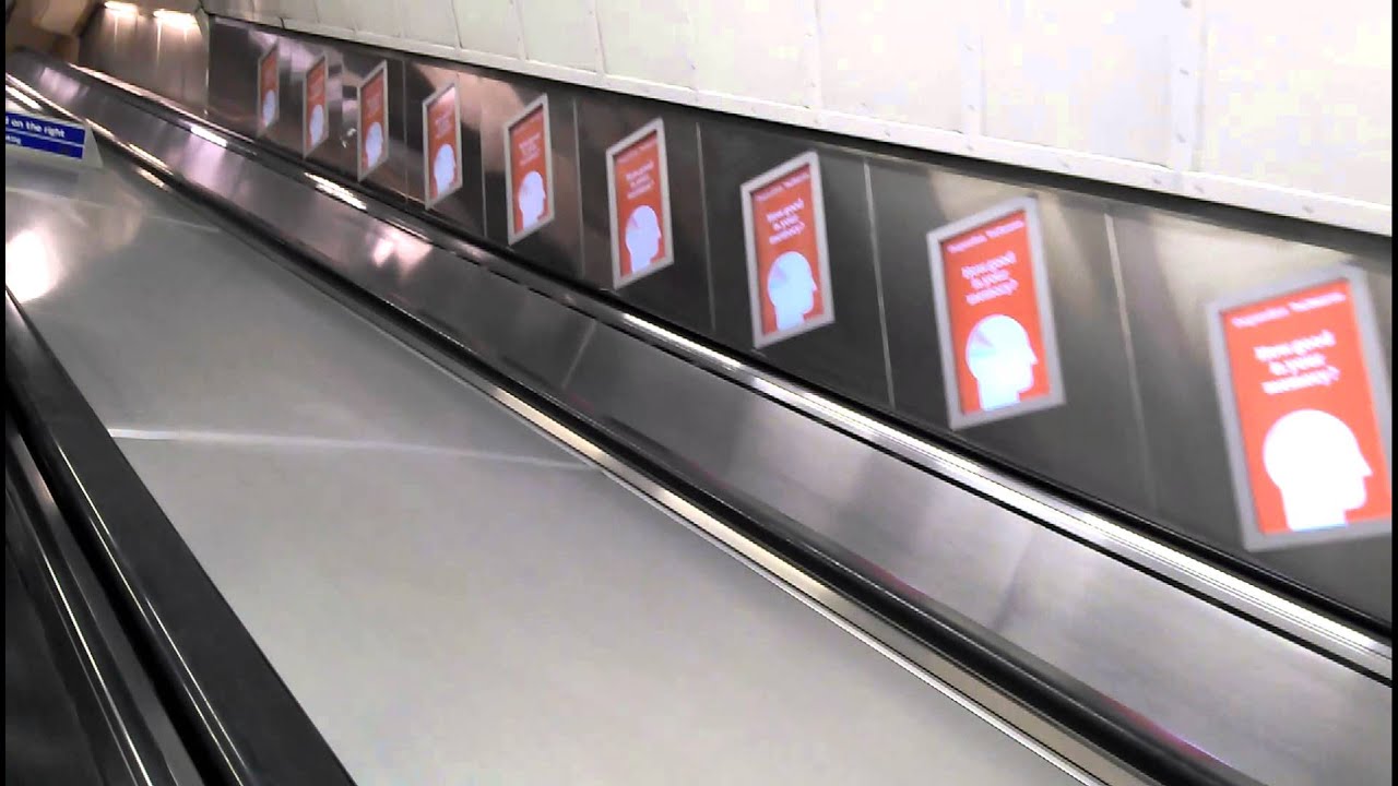 Digital Escalator Panel, Underground Station, UK (01st Dec 2012) (2/2 ...